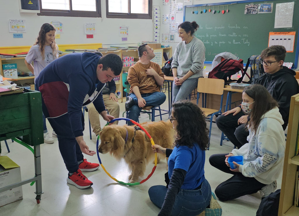 Terapia Canina – IES Medina Azahara